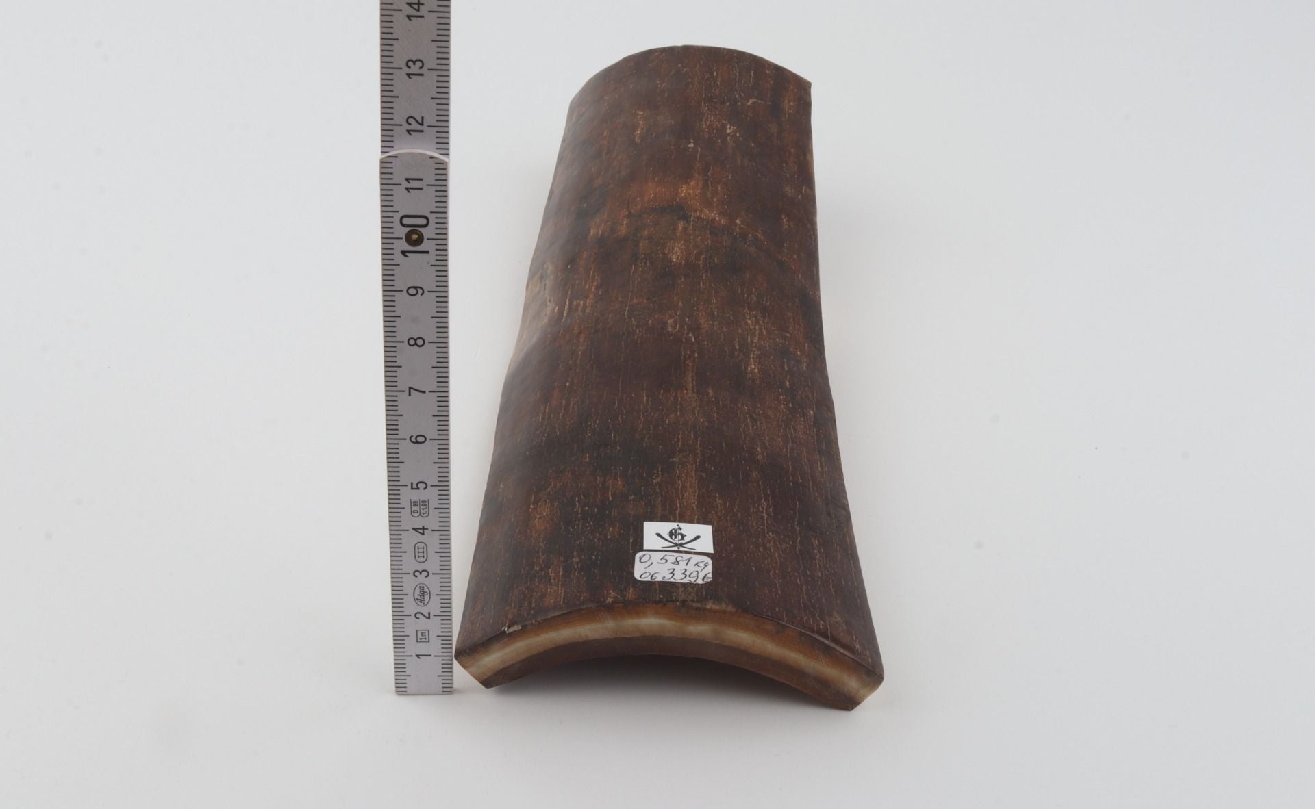 Brown mammoth bark – Arctic Antiques